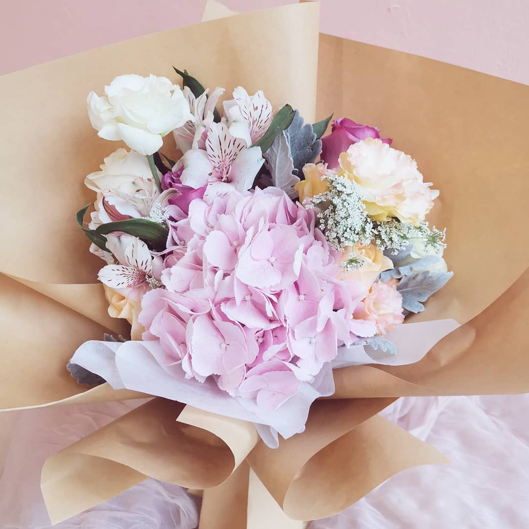 The Secret to Long-Lasting Flowers – Yes, It's Bleach!